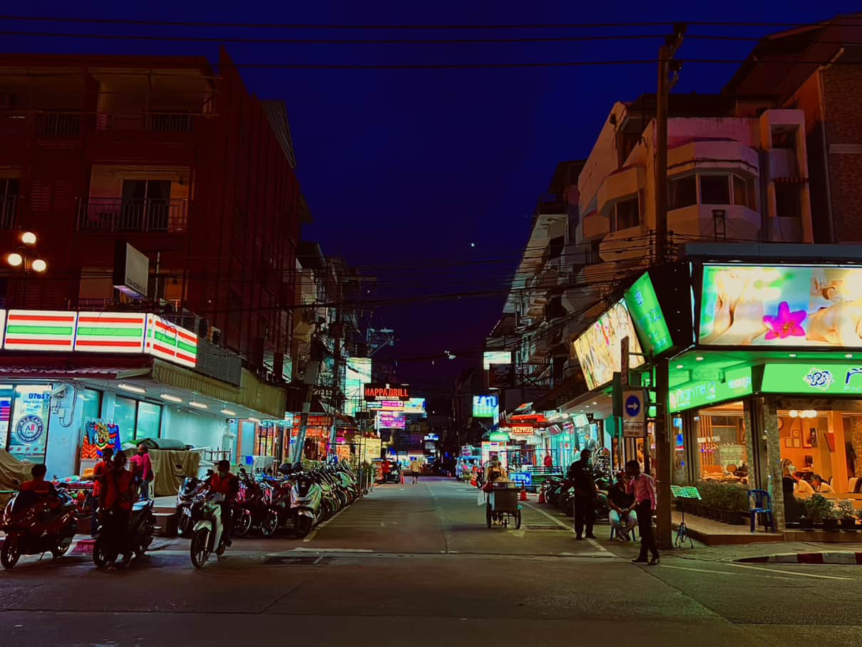 Folksy Travel by Bill Smale - Retirement Travel for Those Who Love ...